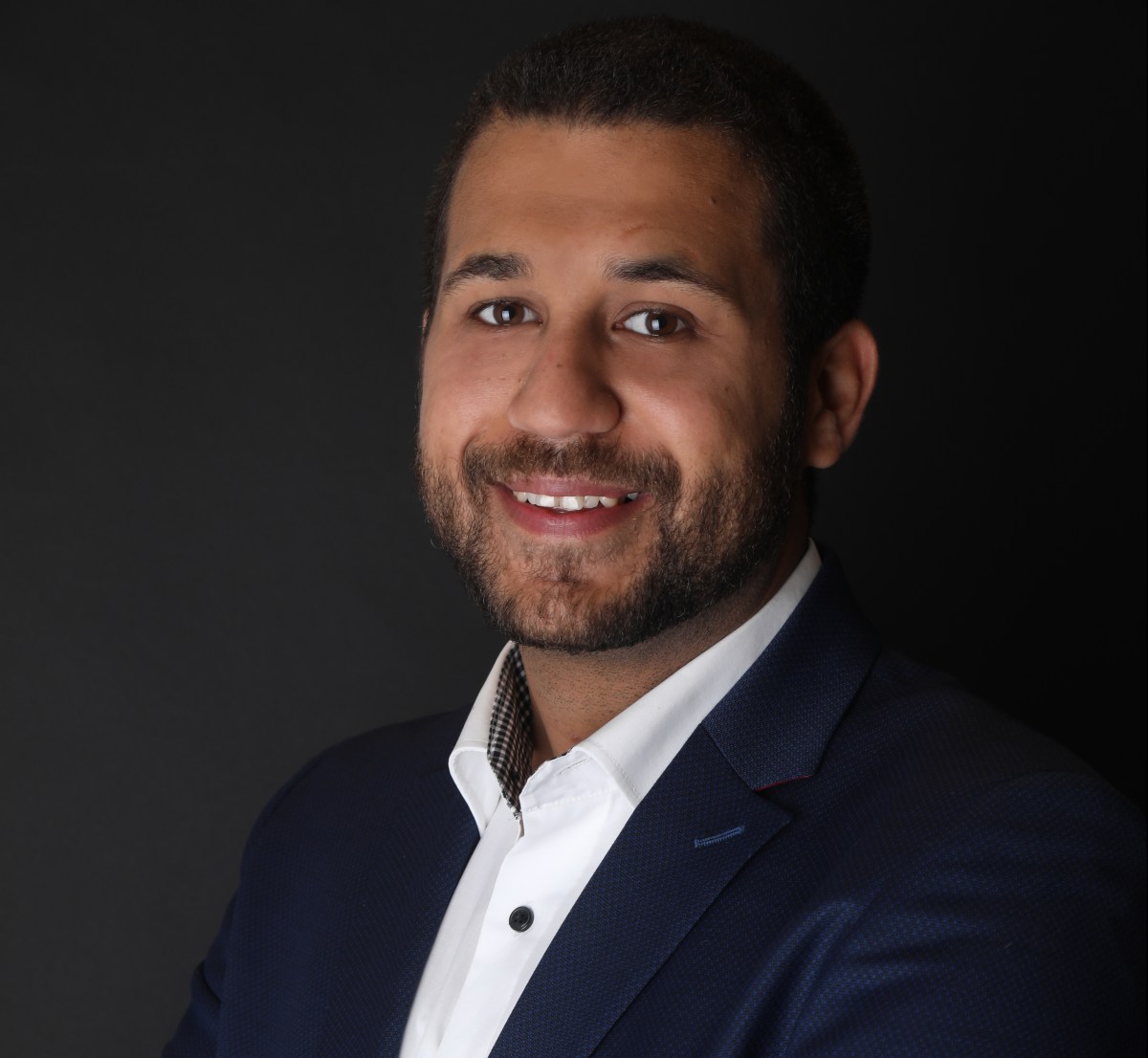 Porträtfoto Simon Eckert – GESIS Blog